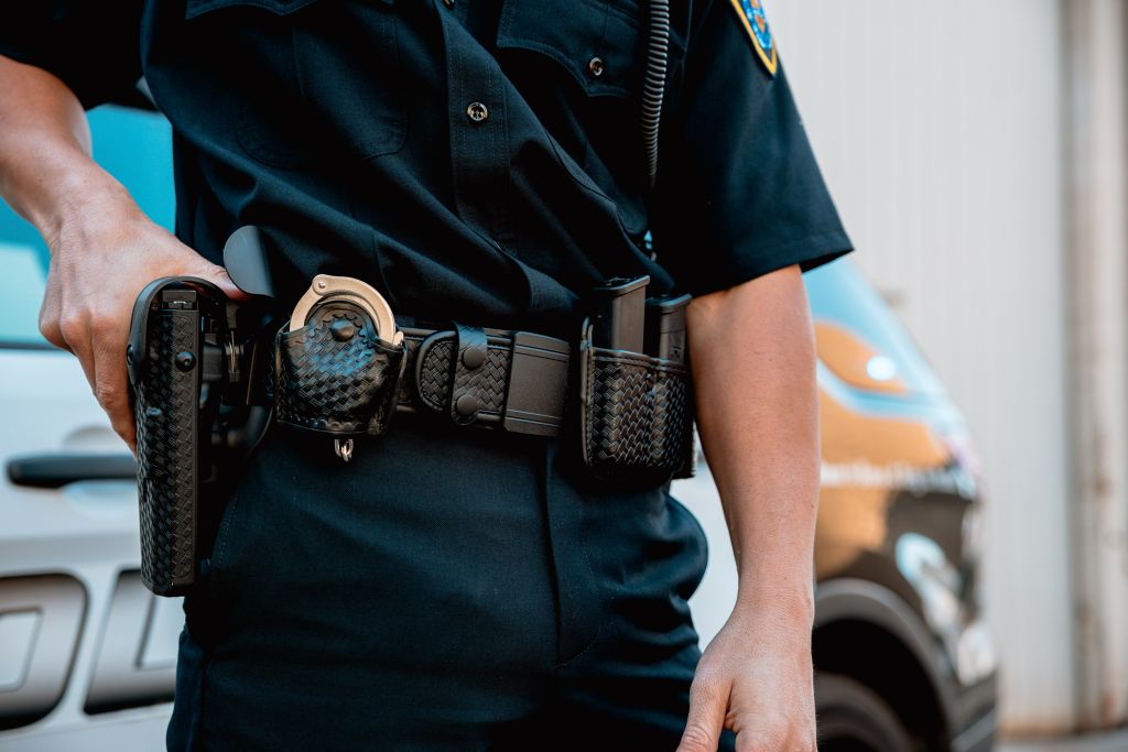 An Innovative Police Duty Belt is Changing the Game - CarryHard